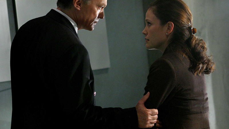 Michelle Dessler (Reiko Aylesworth) in 24 Season 4 finale - 24 Spoilers